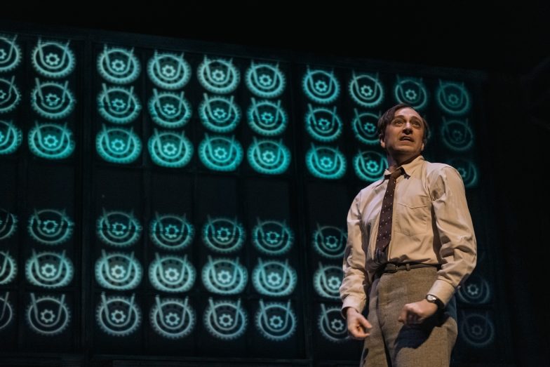 Zoom sur : La Machine de Turing - Théâtre Desjardins